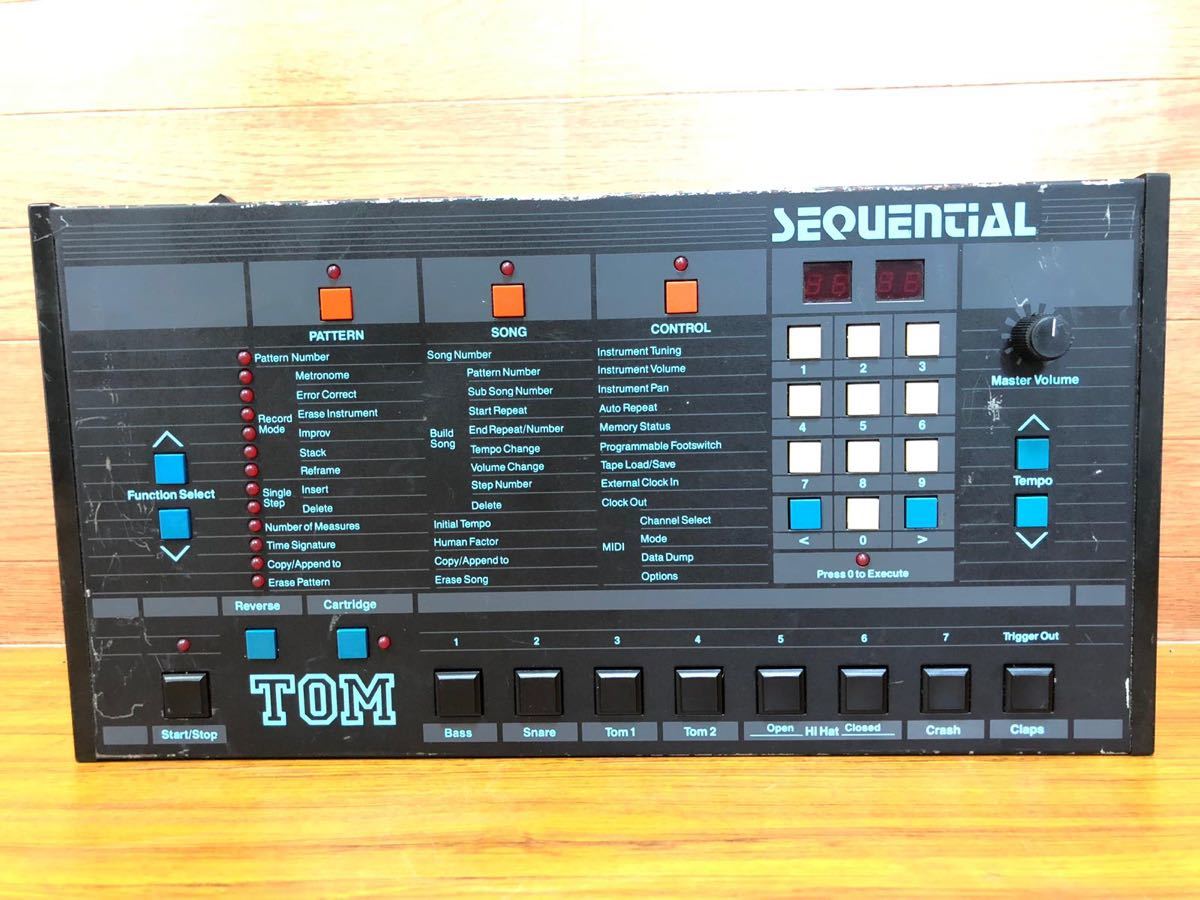 SEQUENTIAL TOM ビンテージリズムマシン 動作未確認(リズムマシン)｜売買されたオークション情報、yahooの商品情報をアーカイブ公開 - オークファン（aucfan.com）
