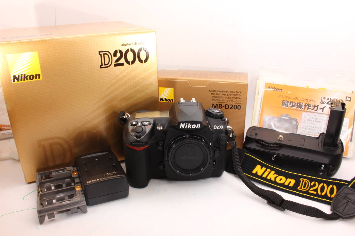 ニコン NIKON ボディ デジタルカメラ D200 マルチパワーバッテリーパック MB-D200付き 2024373(ニコン)｜売買された ...