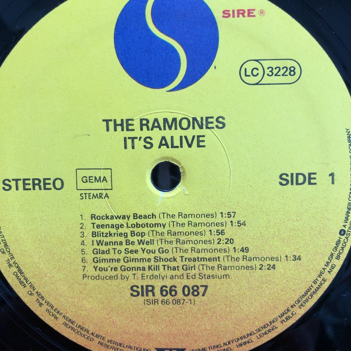 RAMONES 70's punk misfits motor head danzig balzac dead kennedys ...