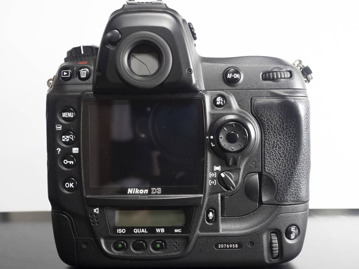 Nikon D3(ニコン)｜売買されたオークション情報、yahooの商品情報をアーカイブ公開 - オークファン（aucfan.com）