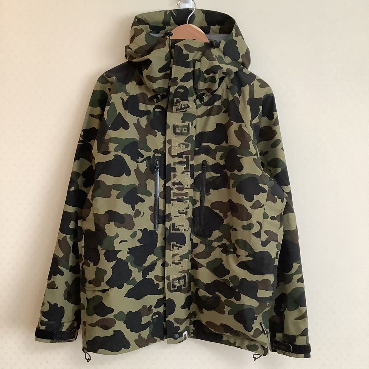 A BATHING APE アベイシングエイプ BAPE GORE-TEX 1st CAMO SNOWBOARD JACKET スノボ ...