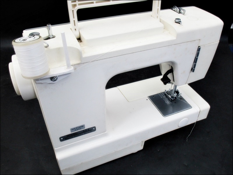 20 104-310365-17 Y ジャノメ JANOME MODEL 352 ミシン ハンドクラフト 手芸 長104(ジャノメ)｜売買され ...