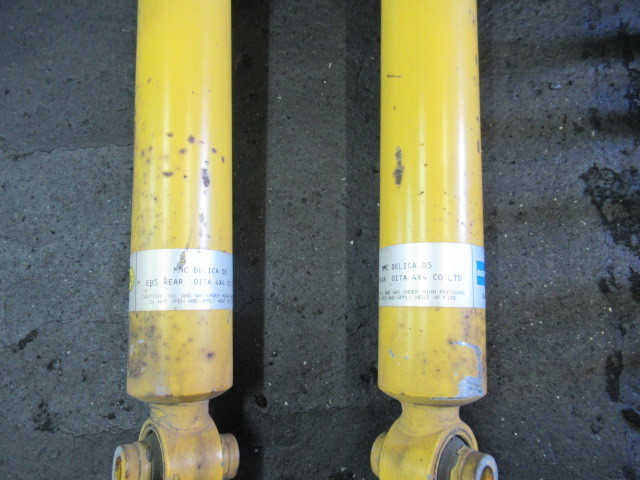 A0823-M デリカ D5 CV5W ビルシュタイン サスペンション ショック アブソーバー スプリング 4WD ガソリン車 1台分 ...