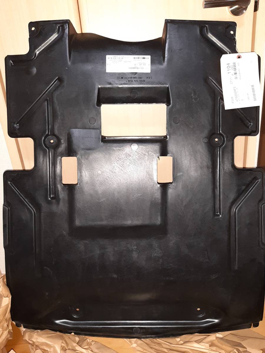 即納 W124 S124 エンジンアンダーカバー シールド メルセデス ベンツ 純正品 1245241530(フロント)｜売買された ...