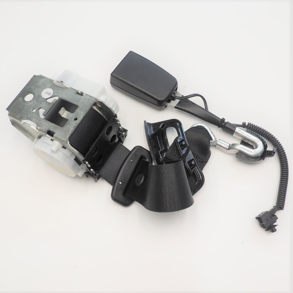 M-12 ベンツ W222 S560 後期 リア シートベルト センター A2228602785(メルセデス・ベンツ用)｜売買された ...
