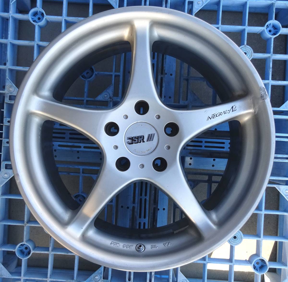 軽量SSR INTEGRAL-A2 インテグラル-A2 PCD114.3 5穴8JJ +38 1本 ...