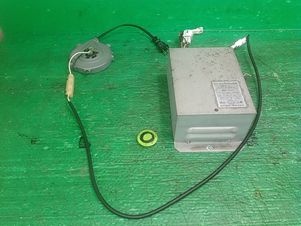 スズキ セニアカー ET4 純正専用充電器 充電器 ET4D用(電動車)｜売買されたオークション情報、yahooの商品情報をアーカイブ公開 - オークファン（aucfan.com）