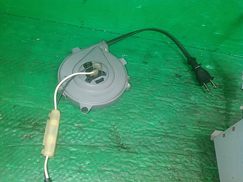 スズキ セニアカー ET4 純正専用充電器 充電器 ET4D用(電動車)｜売買されたオークション情報、yahooの商品情報をアーカイブ公開 - オークファン（aucfan.com）