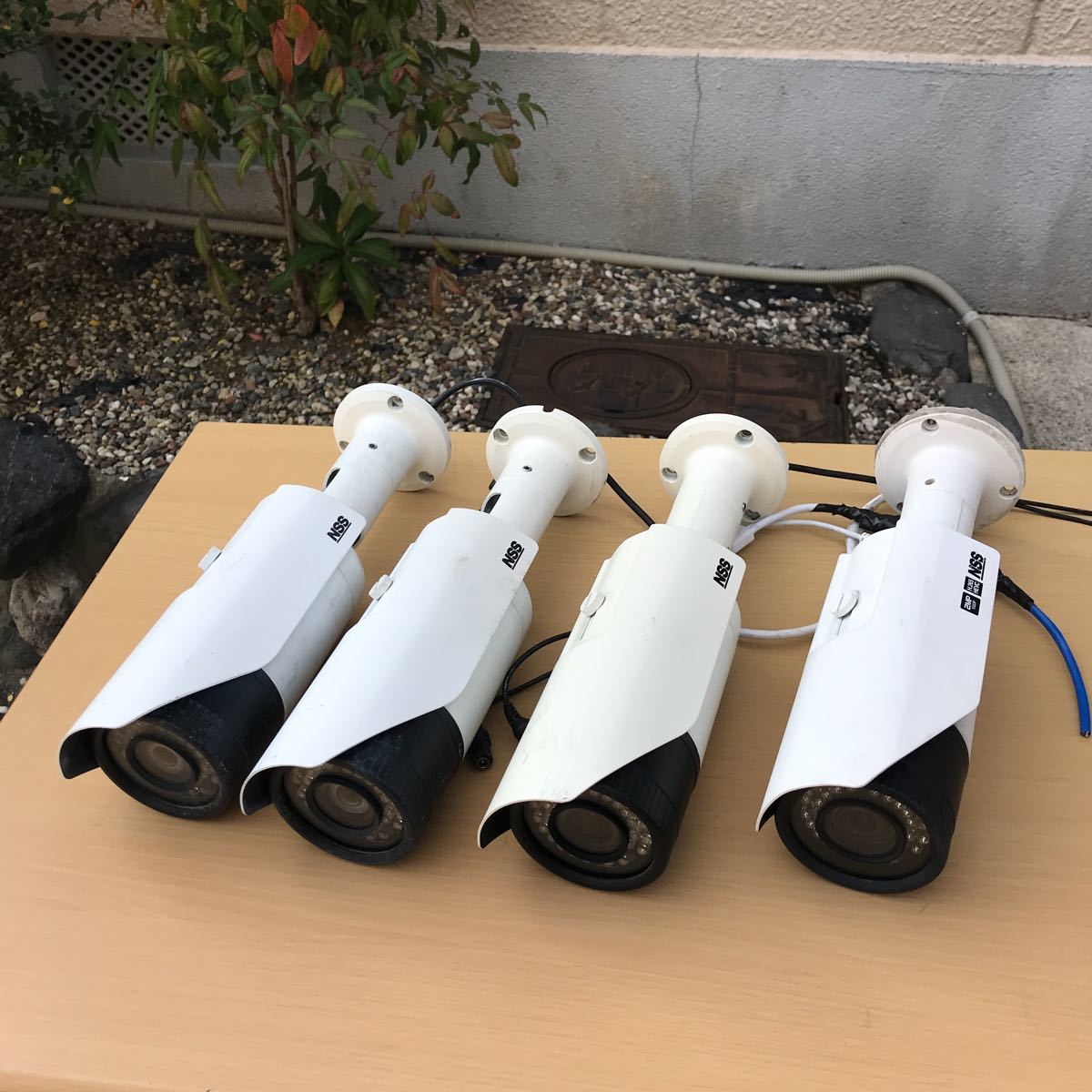 防犯カメラ NSS NSC-SP942-2M 1台 NSC-AHD942 3台 合計4台セット 品(防犯カメラ)｜売買されたオークション情報 ...