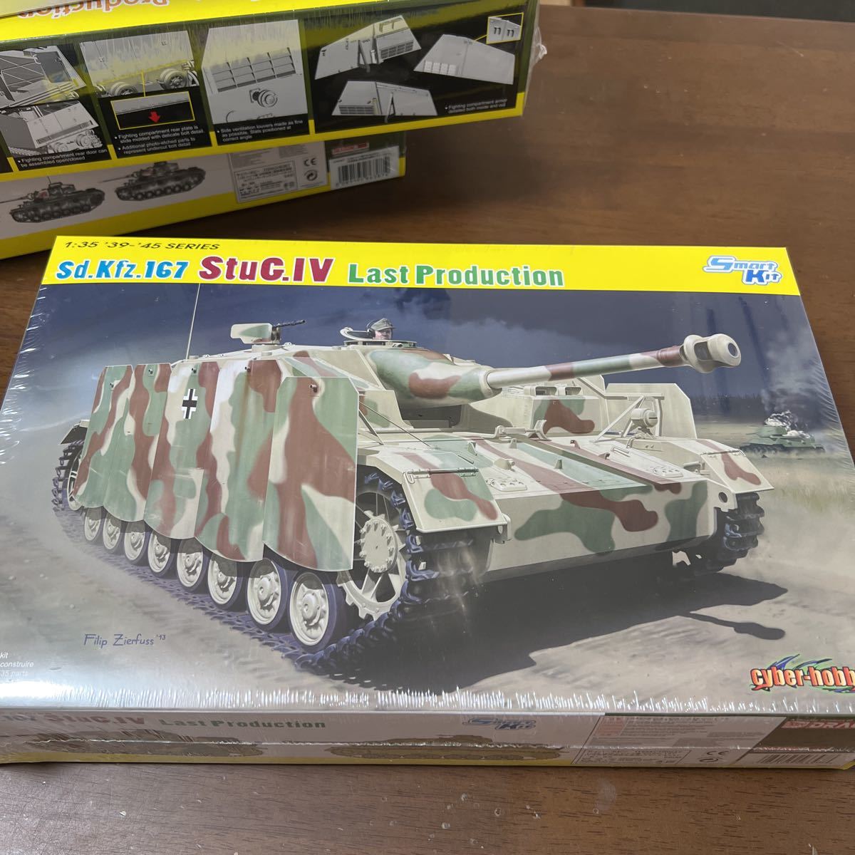 415 サイバーホビー 1/35スケール WW.Ⅱドイツ軍 Sd.Kfz.167 Ⅳ号突撃砲最終生産型 スマートキット(戦車、軍用車両)｜売買 ...