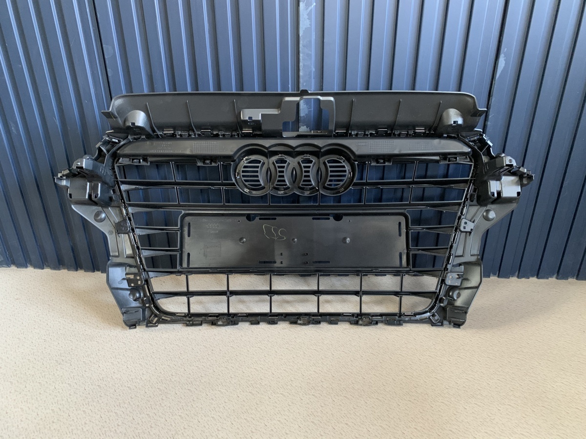 AUDI アウディ A3 S3 純正 フロントラジエターグリル 8V3853651 良品(その他)｜売買されたオークション情報、yahooの ...