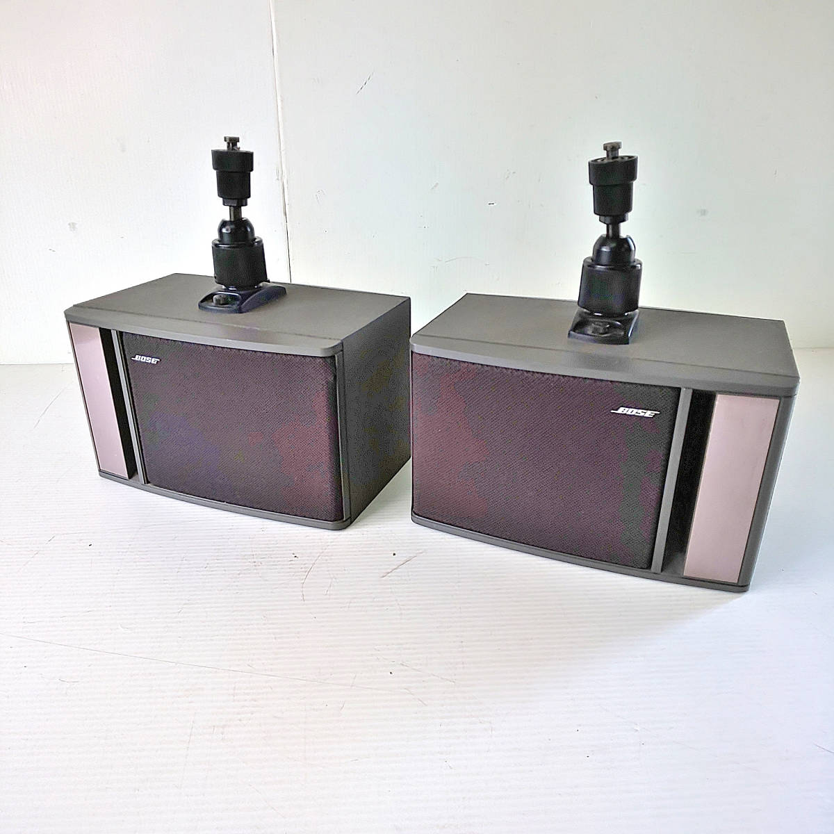 BOSE ボーズ コンパクトスピーカー MODEL 100J ペア ブラケット付 み(スピーカー本体)｜売買されたオークション情報、yahooの商品情報をアーカイブ公開 - オークファン ...