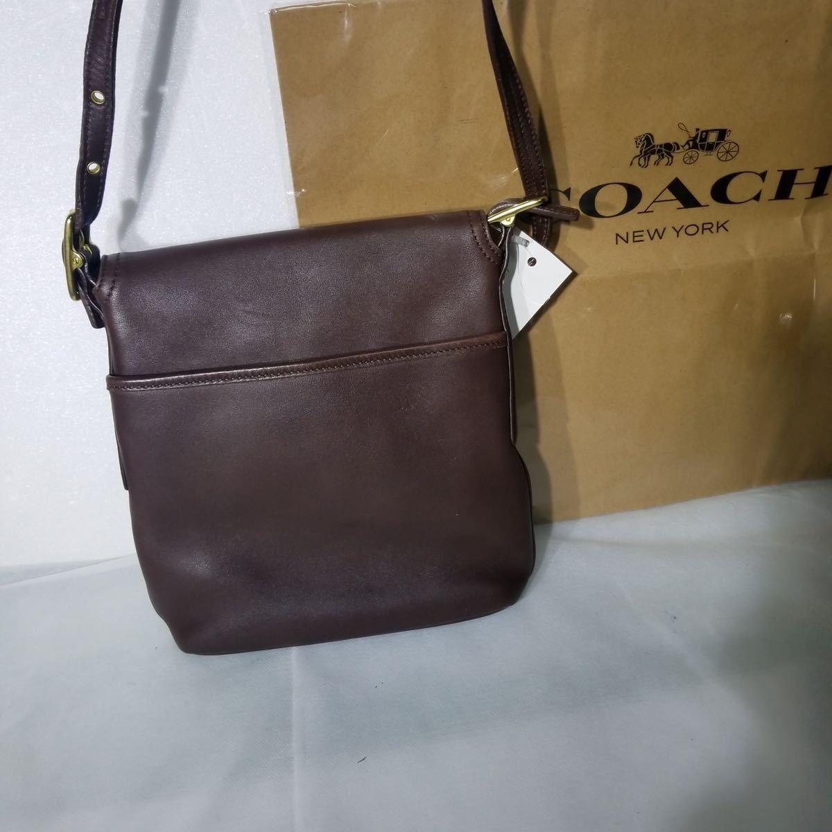 に近い// brand オールドCOACHコーチ ダークブラウン レザー J1D-9821 斜め掛け ショルダーバッグ ポシェット レディース ...