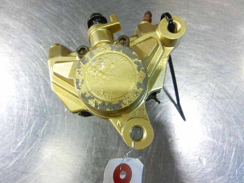 FZR250 リアブレーキキャリパー 2KR 3HX 後期(キャリパー)｜売買されたオークション情報、yahooの商品情報をアーカイブ公開 ...