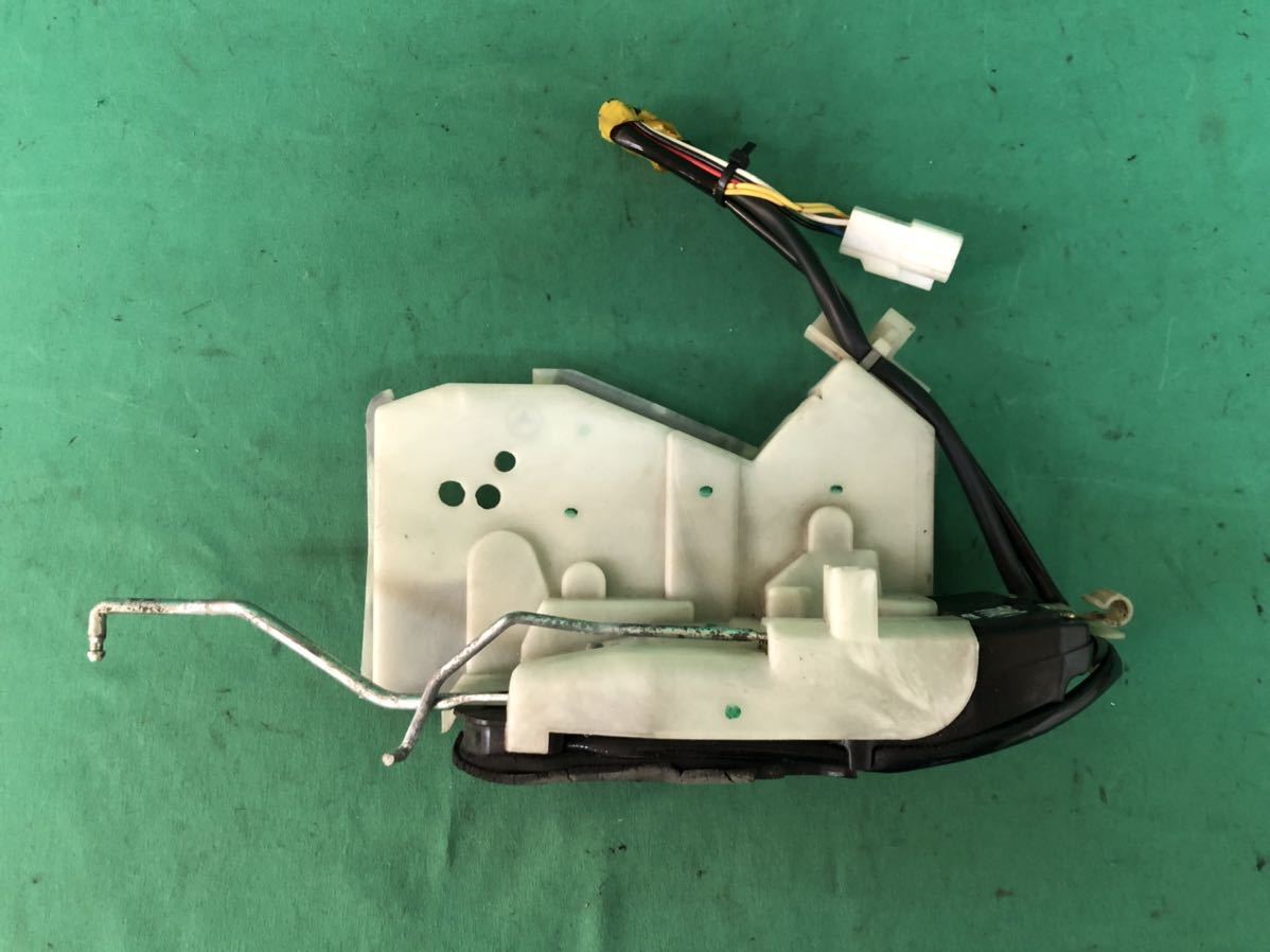 MU011 トヨタ セルシオ UCF20 UCF21 後期 純正 AISIN フロント ドアロックアクチュエーター ソレノイド 運転席側 右前 ...