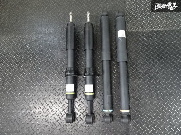 トヨタ 純正 GUN123 ハイラックス ショックアブソーバー のみ 1台分 48510-0KC40 48531-0K640 48541 ...