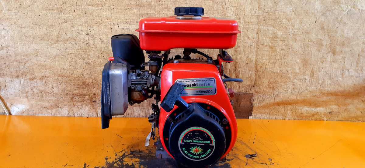 ガソリンエンジン カワサキ kawasaki FG110 写真9枚目燃料タンク内部錆有り 商品説明欄を必ず最後ま ご覧ください(発動機)｜売買されたオークション情報、yahooの商品情報を ...