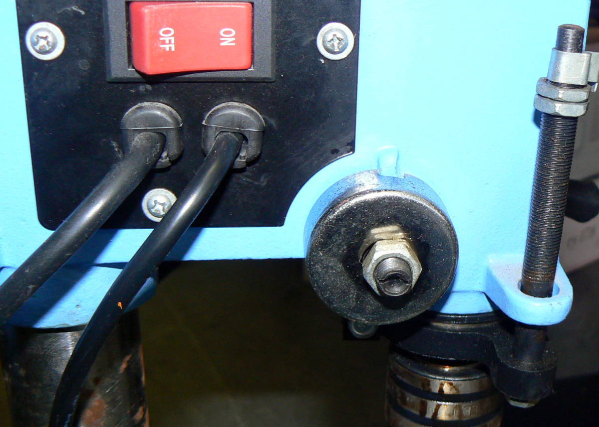 ナカトミ産業 Drill Press ボール盤 DP-13N 卓上ボール盤 電動工具 外箱付 金属 プラシチック 木材 穴あけ(ボール盤 ...