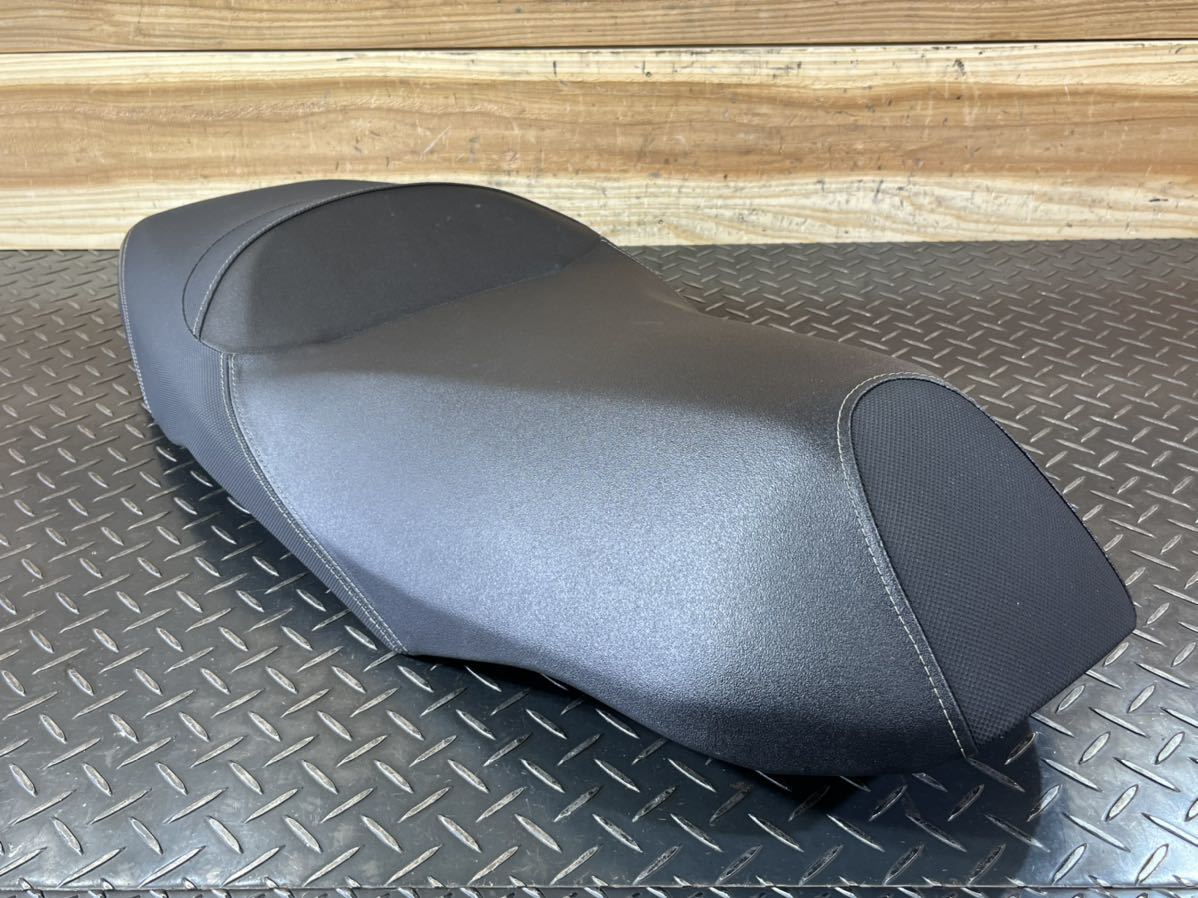 ヤマハ トリシティ300 純正 シート b74x-f470e-lo U1662 200(純正品)｜売買されたオークション情報、yahooの商品 ...