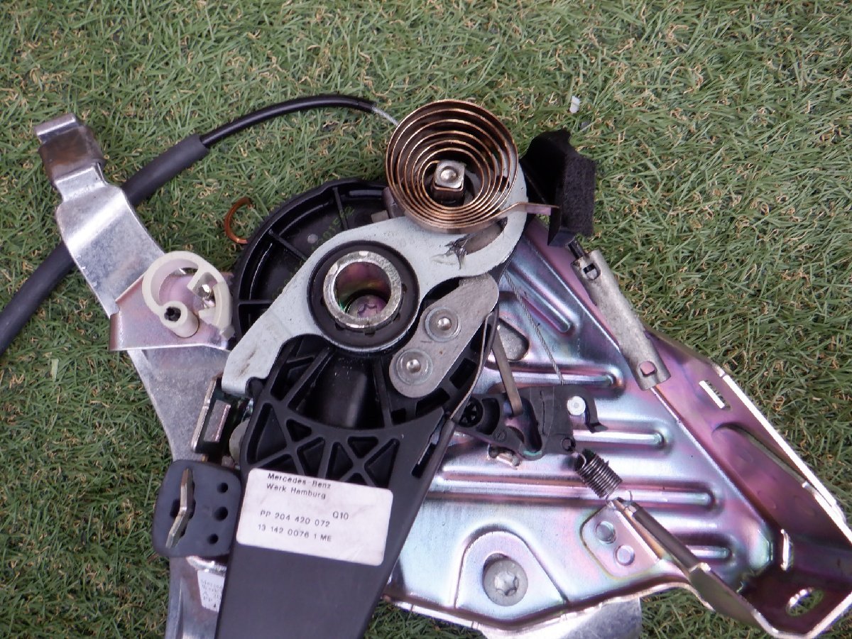 ベンツ純正 W204 Cクラス サイドブレーキ ハンドブレーキレバー A2044201284 m-22-10-904(メルセデス・ベンツ用 ...