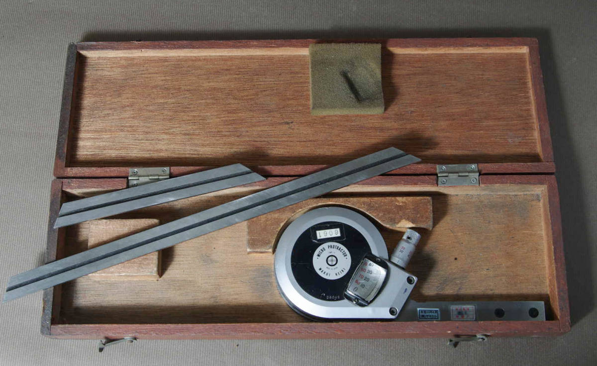 美々 角度計 MICRO PROTRACTOR NARUI KEIKI 丸井計器 木箱入り MP-101 随分古い 長期保存品(基準器、ゲージ ...