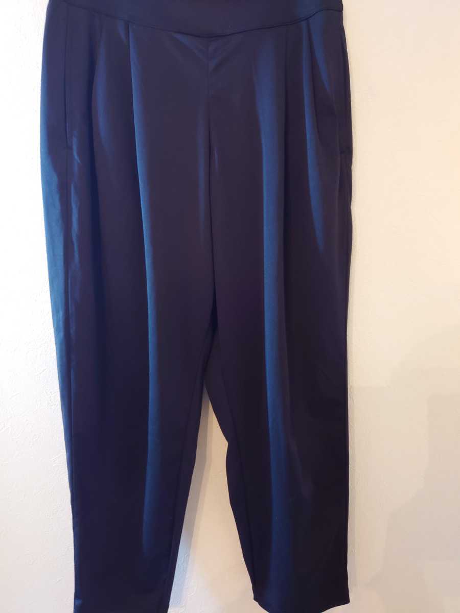 送料210円 ユニクロ エアリズムYOGAテーパードパンツ Mサイズ AIR Rism ウエスト63-69cm 黒 ヨガパンツ ストレッチ ...