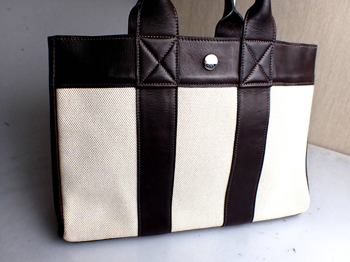 極 HERMES エルメス フールトゥ PM キャンバスxレザー ハンドバッグ(フールトゥ)｜売買されたオークション情報、yahooの商品情報をアーカイブ公開 - オークファン（aucfan.com）