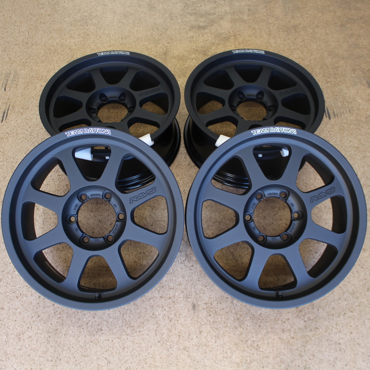 プラド ハイラックス等 RAYS レイズ チームデイトナ D108 マットブラック 18インチ 8J+20 PCD139.7 アルミホイール ...