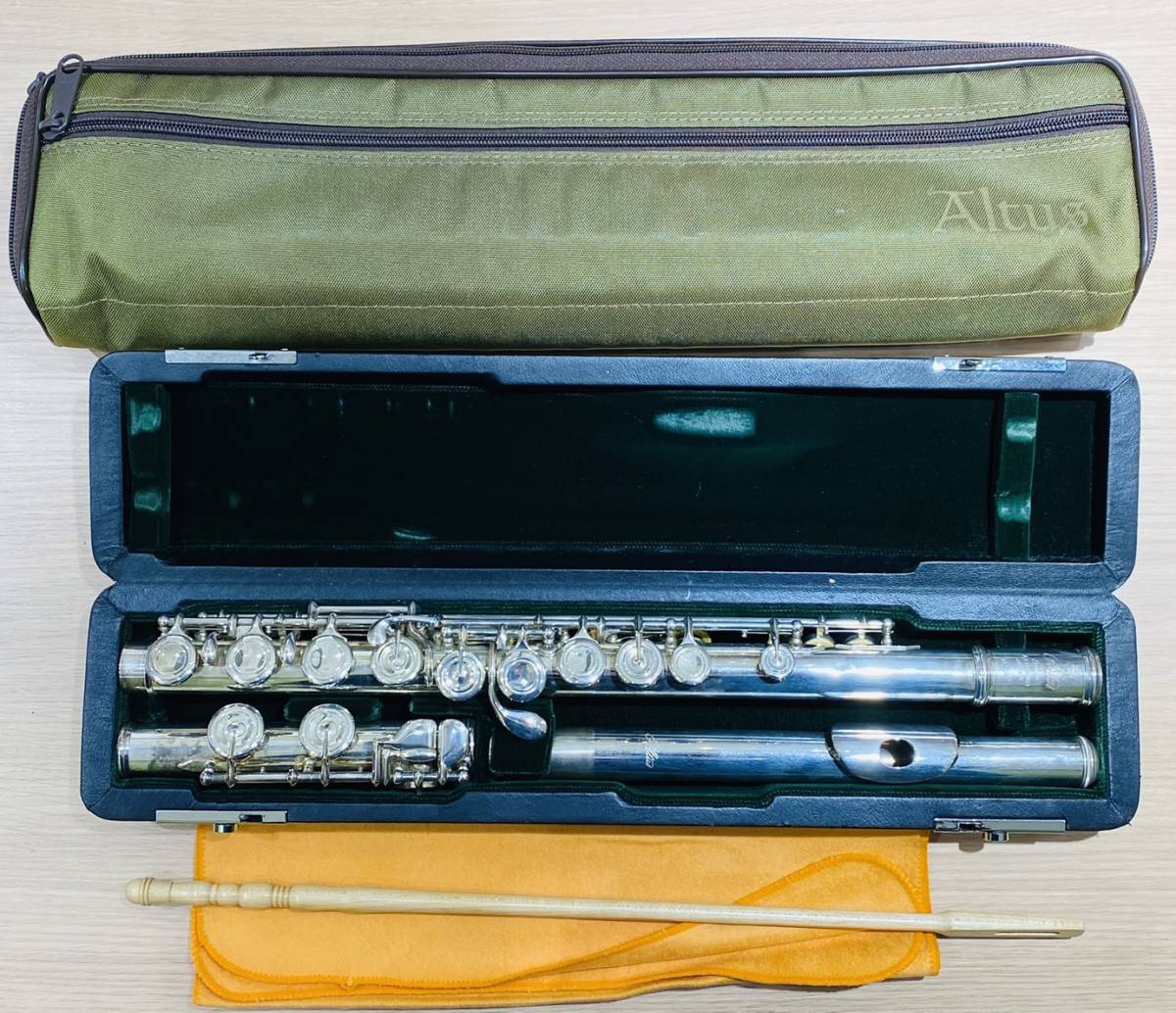 APS 2844 AZUMINO JAPAN Altus アズミノ アルタス A907 フルート シルバーヘッド 管楽器 楽器 吹奏楽 ケース ...