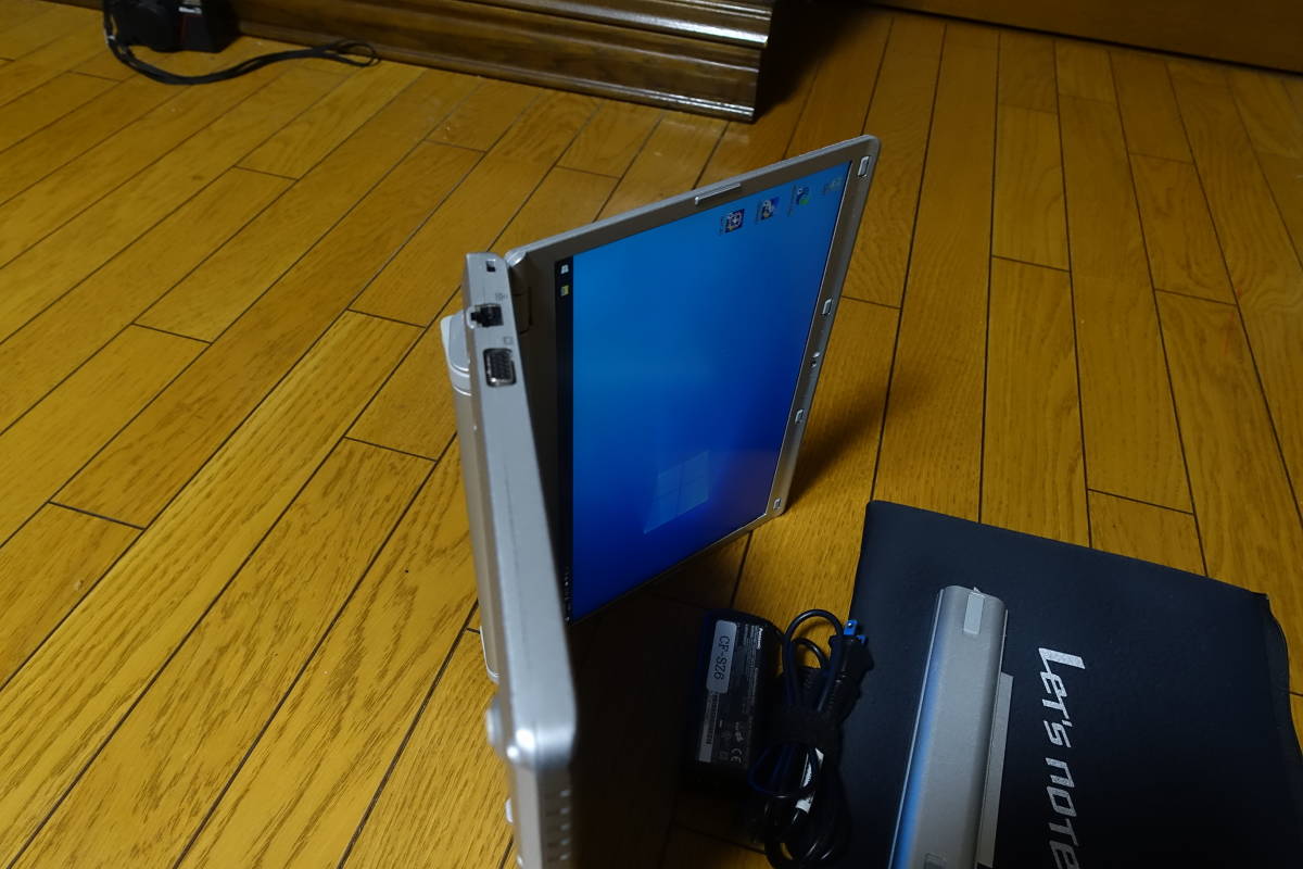 使用5490時間 0.849kg 12.1型 1920x1200 i5-7300U 8GB SSD256GB CF-SZ6RDYVS SSD ...