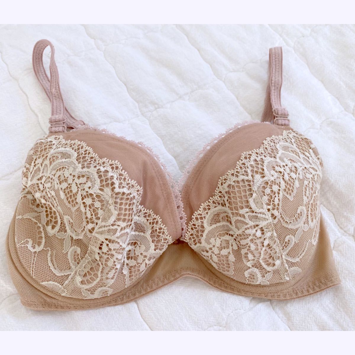 ワコール 補正下着 ブラジャー E70 ベージュ レース クリーニング済み WACOAL(Eカップ以上)｜売買されたオークション情報、yahooの商品情報をアーカイブ公開 - オークファン ...