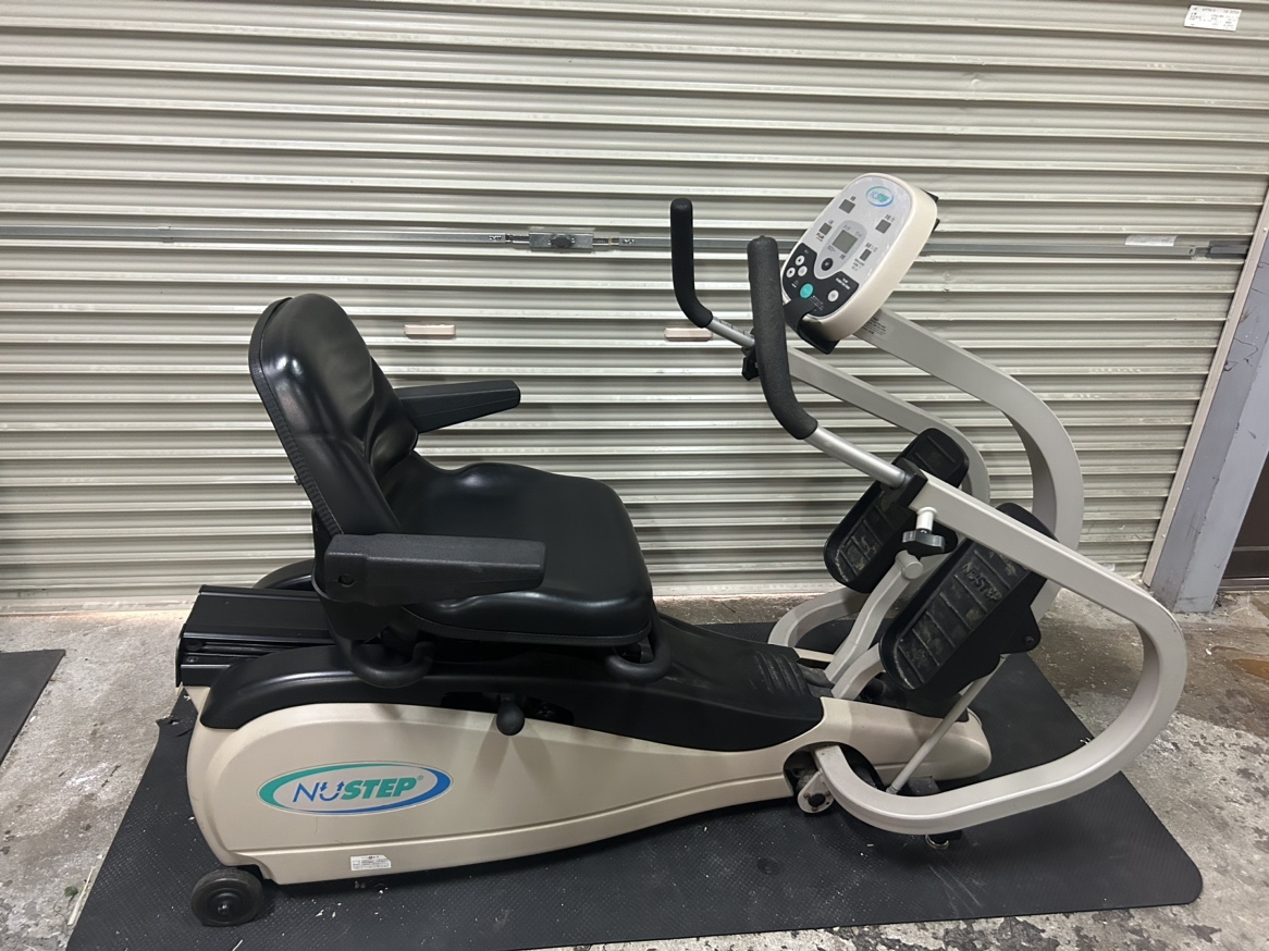 NUSTEP ニューステップ TRS4000 クロストレーナー 有酸素運動 リハビリテーション ジム セノー エリア限定 大阪市平野区発 ...
