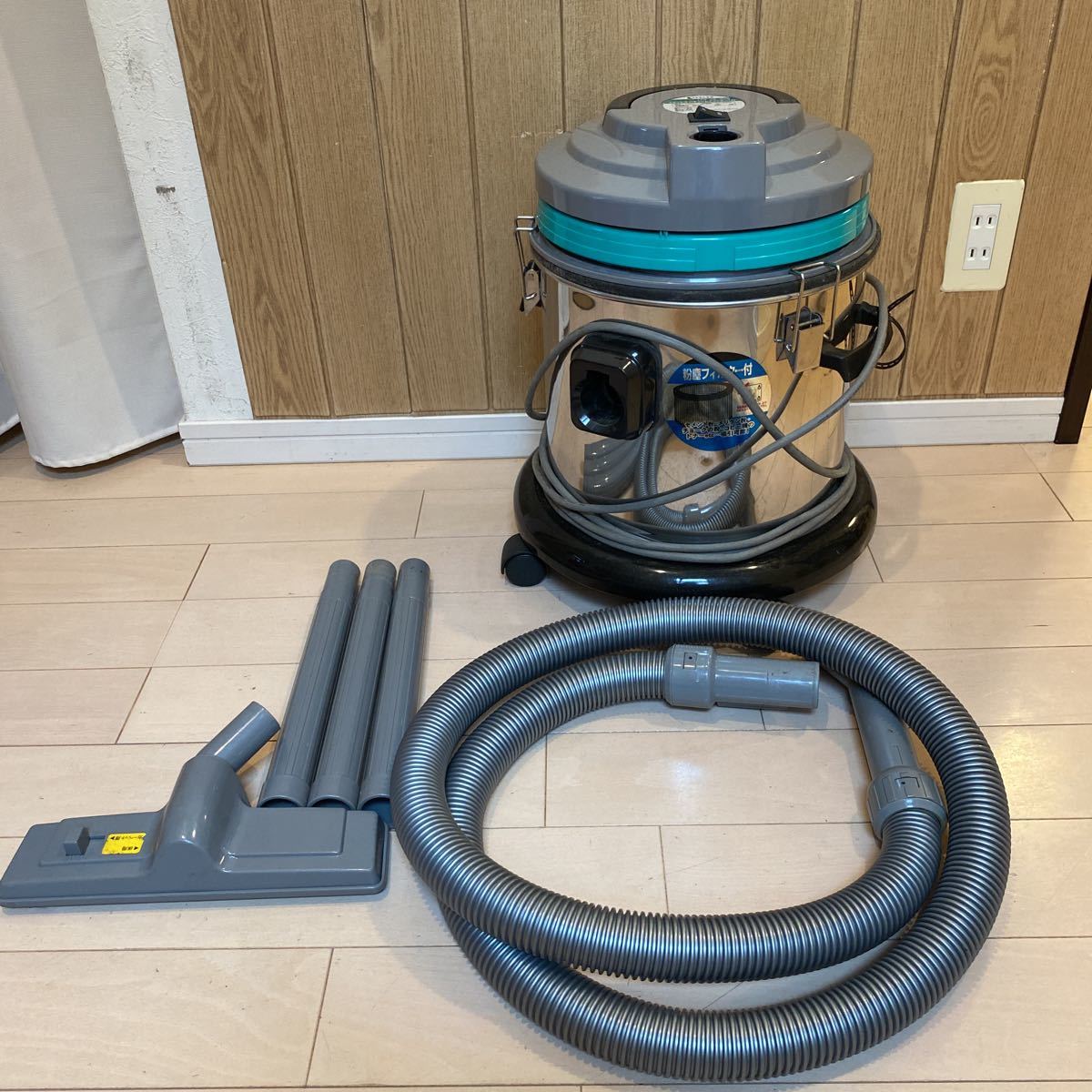 S320 LIFELEX ステンレス バキュームクリーナー 14L 乾湿両用 LFX-50-008(集塵（しゅうじん）機)｜売買されたオークション情報、yahooの商品情報をアーカイブ公開 ...