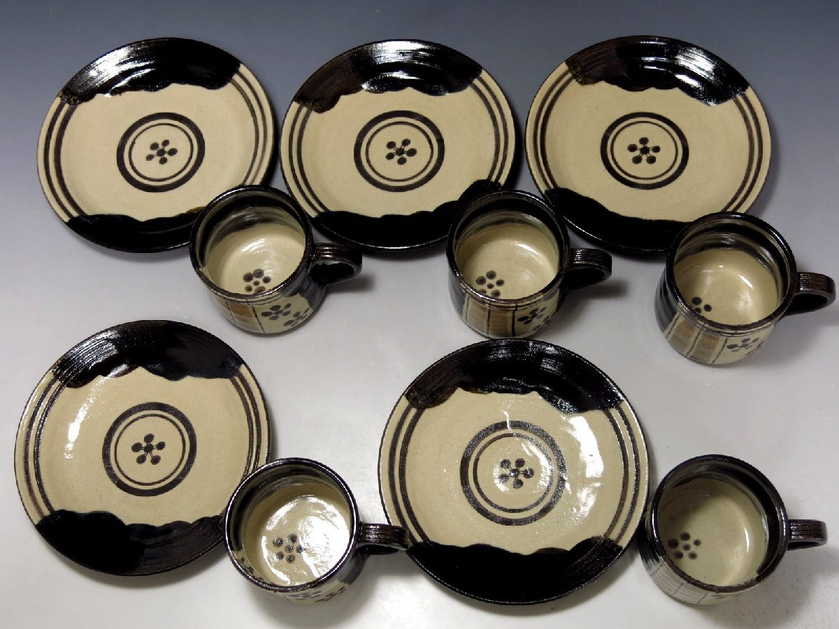 黒織部 カップ&ソーサー 5客 利休梅 織部焼 在銘 作家物 茶道具 779(織部)｜売買されたオークション情報、yahooの商品情報をアーカイブ公開 - オークファン（aucfan.com）