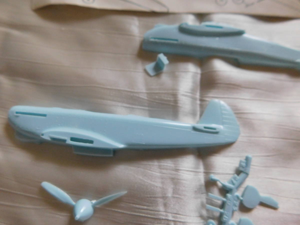 訳アリプラモ エアーフィックス 1／72 YAK-90 未組 箱 デカールがありません(その他)｜売買されたオークション情報、yahooの商品 ...