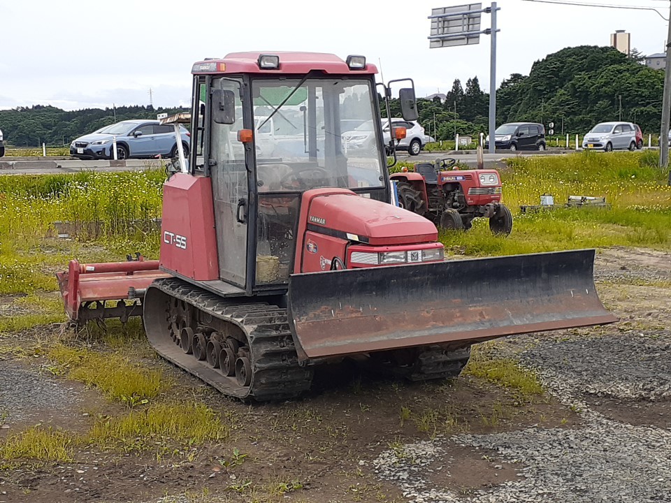 秋田発 ヤンマー トラクター CT55 キャビン付 排土板 クローラー 動作確認OK 売切(車体)｜売買されたオークション情報、yahooの ...