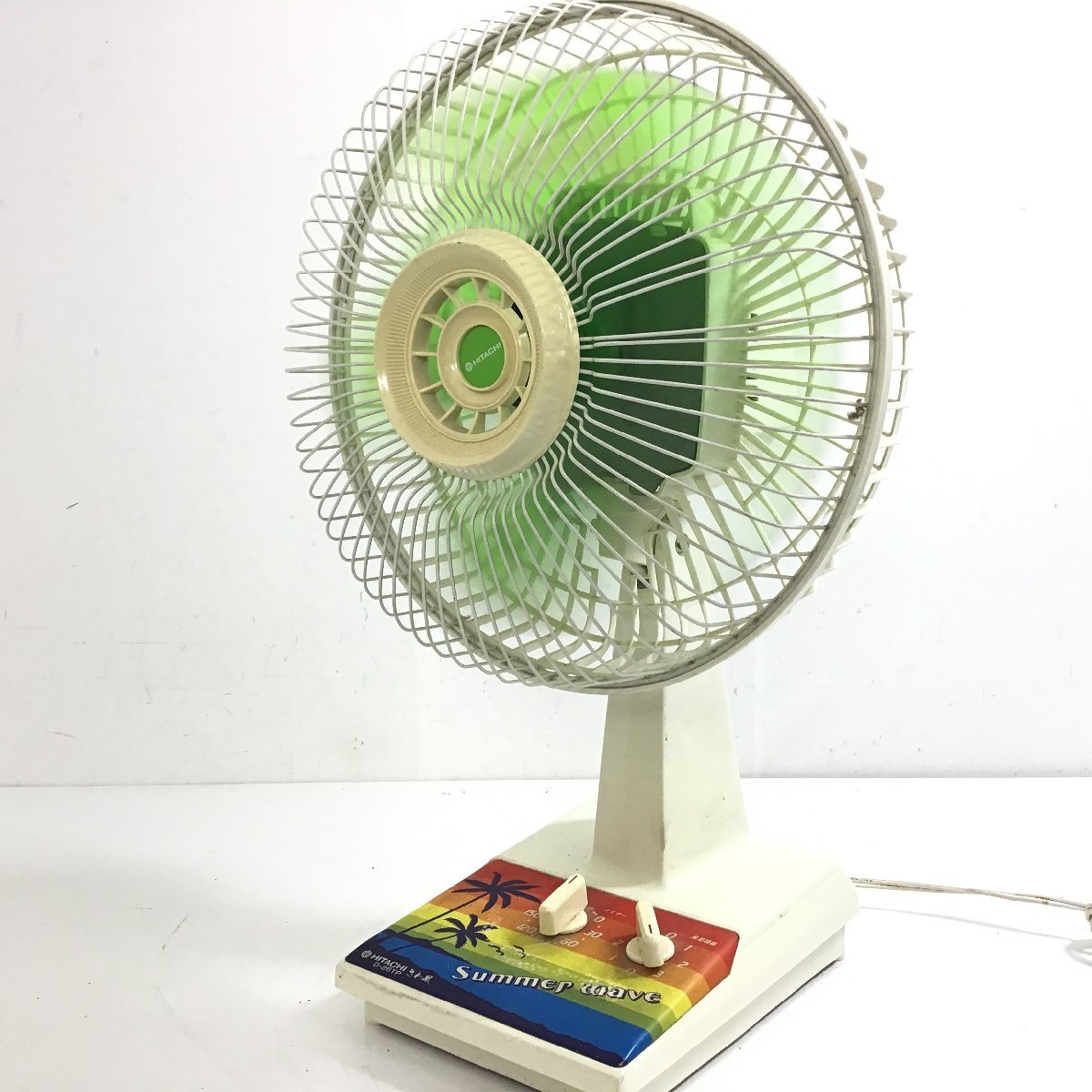 HITACHI 日立 卓上扇風機 昭和レトロ D-25TP 夏 季節家電 同梱不可/家電類/ /07-18(扇風機)｜売買されたオークション情報、yahooの商品情報をアーカイブ公開 ...