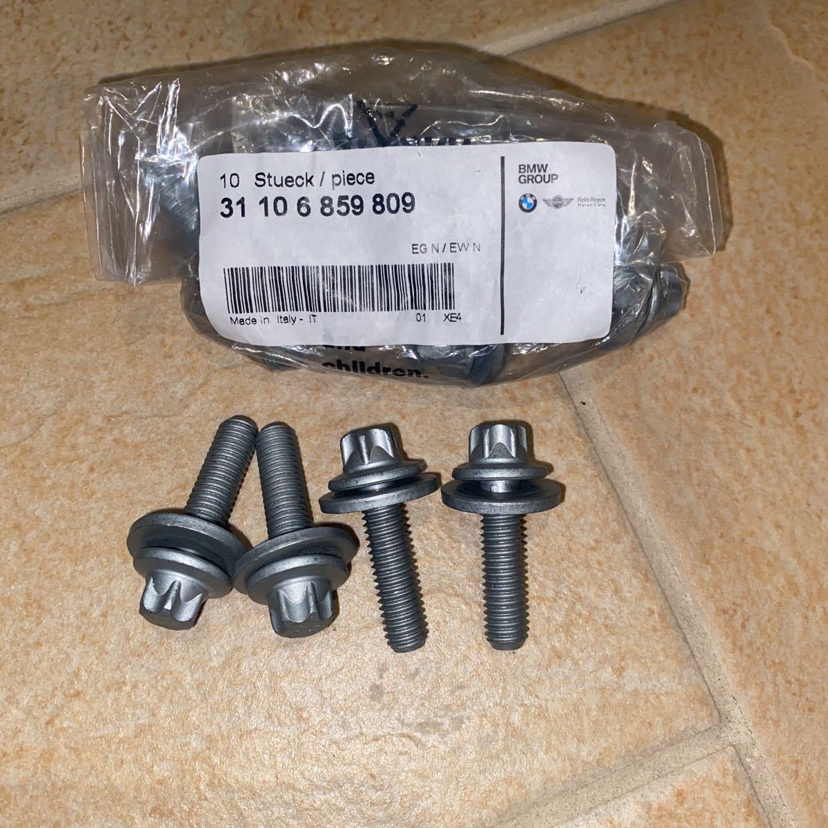 BMW純正 補強用ボルト 31106859809 4本 M2 M3 M4 G05 G06 G07 X5M(BMW用)｜売買されたオークション ...