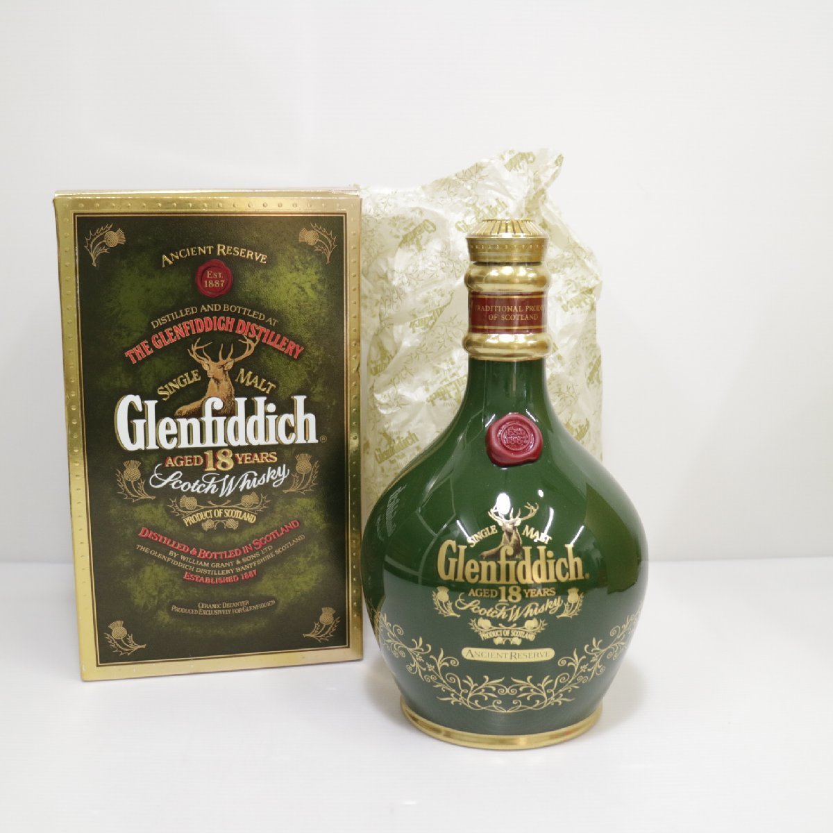 L33982HE3R Glenfiddich グレンフィディック 18年 陶器 緑 スコッチウイスキー シングルモルト 陶器 700ml 43％ 1205g 古酒 未開栓(スコッチ)｜売買され ...