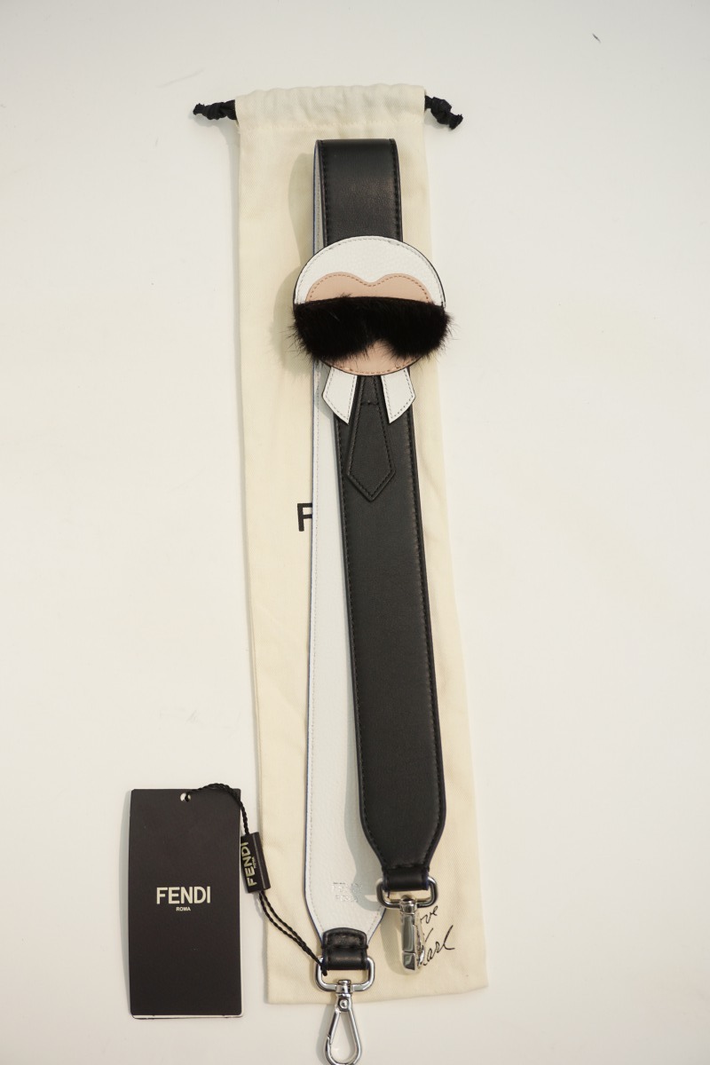 正規 FENDI フェンディ STRAP YOU ストラップ ユー KARLITO カーリト カールラガーフェルド バッグ アクセサリー 黒 ...