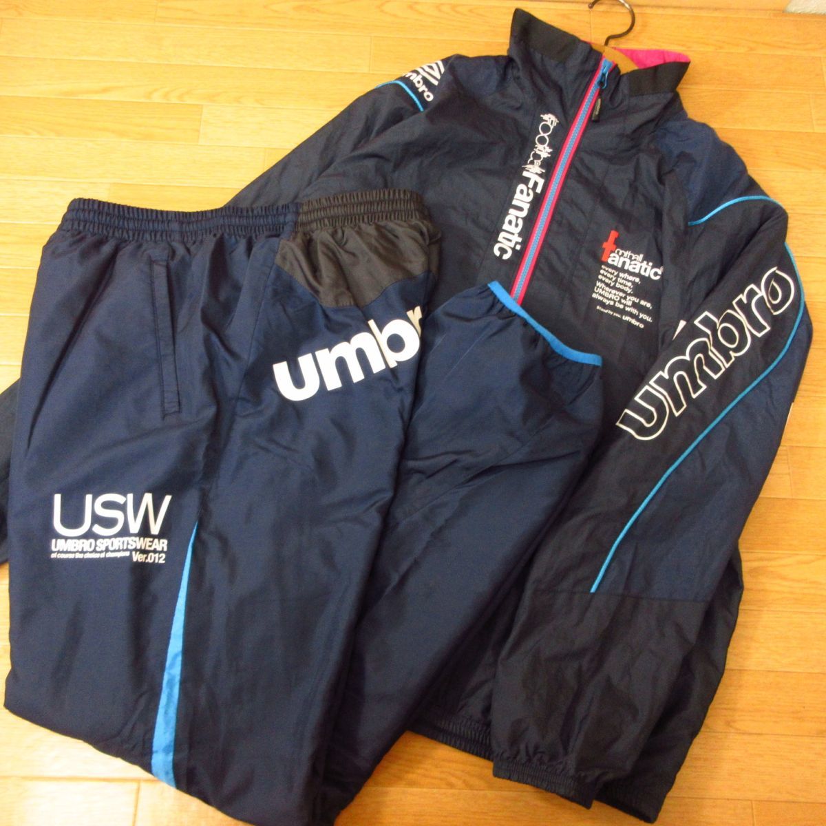 使用少なめ L 上下セット UMBRO アンブロ ウィンドブレーカー ジャケット&裏起毛パンツ 秋冬 メンズ 紺 B3451(その他)｜売買さ ...