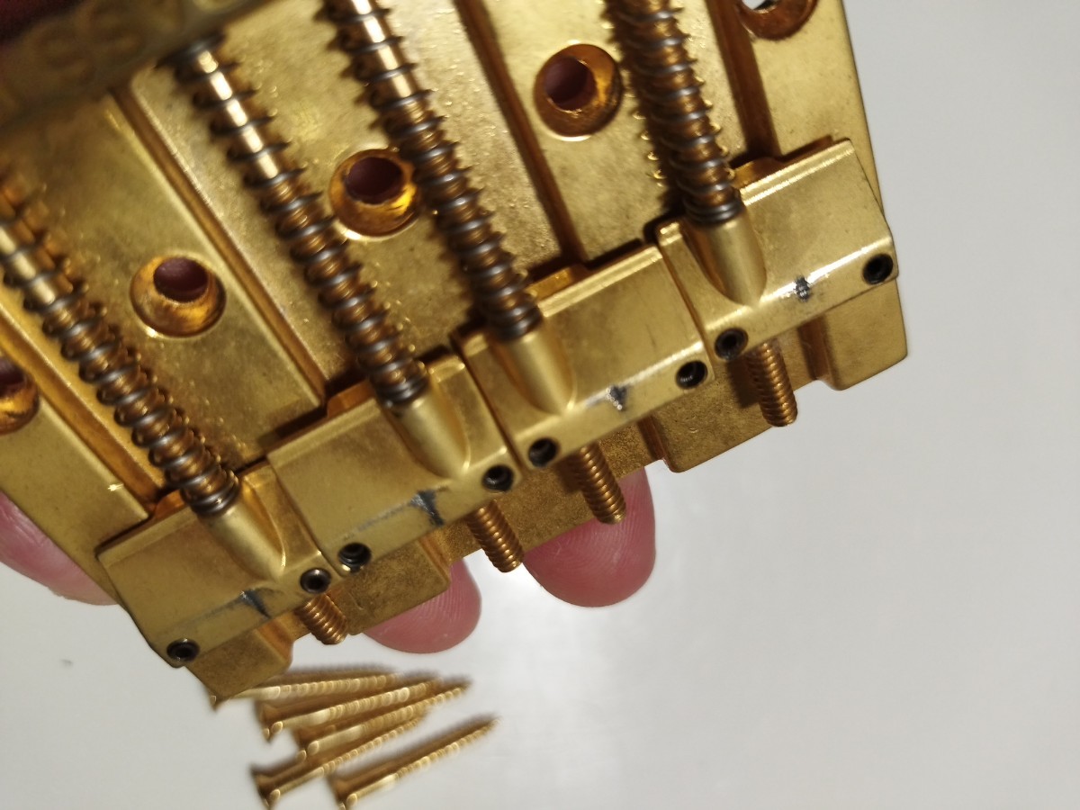 ゴールド LEO QUAN Badass Ⅱ Bass bridge バダス ベース ブリッジ Fender 互換品 検 2 OMEGA ...