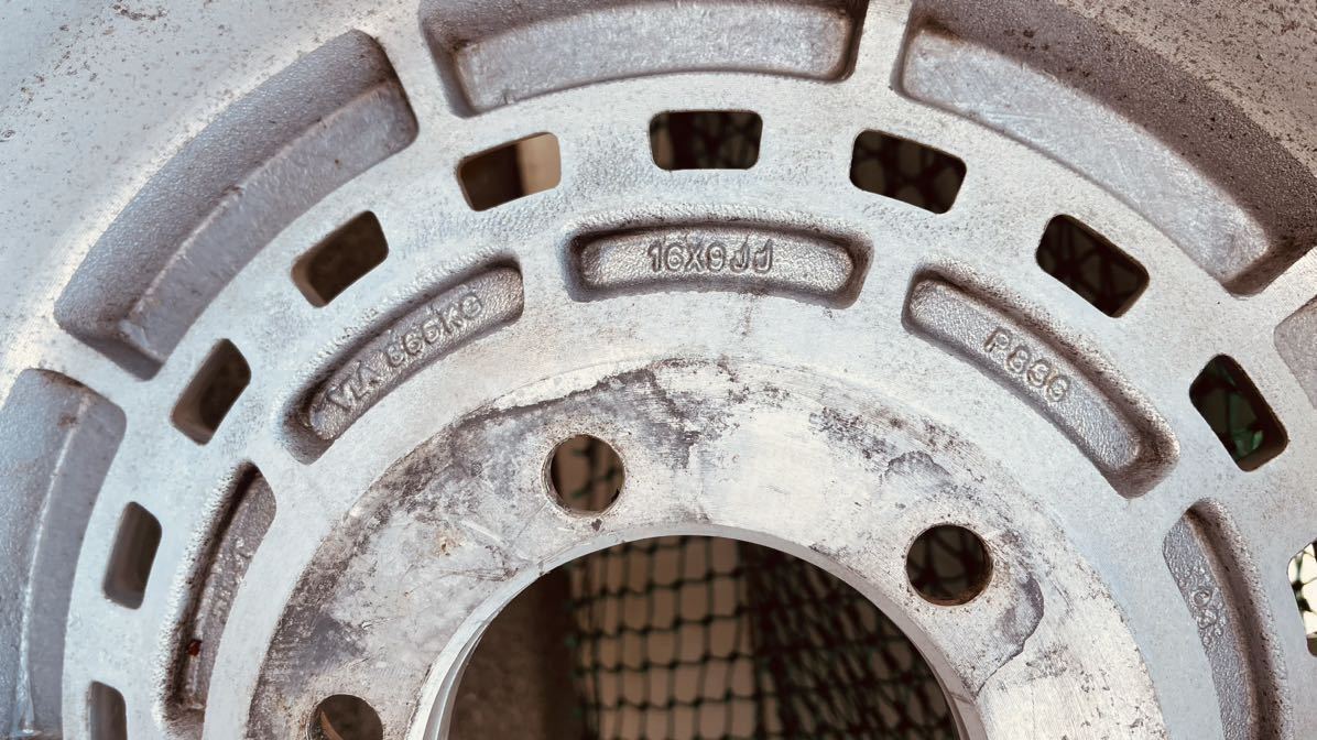 MAD JAYSON 4×4ショップ海王オリジナルMUD DRUGER DV-01 16 9.0J-30 PCD139.7 6H 295/75 ...