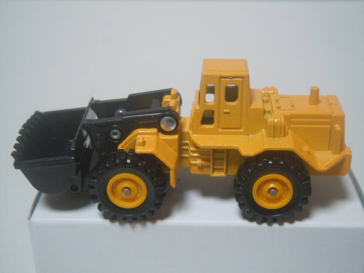 トミカ輸出仕様 F58-2-5 テレックス72-81ローダー 山吹色/黒バケット/窓無し :TEREX 72-81 LOADER CREAM ...