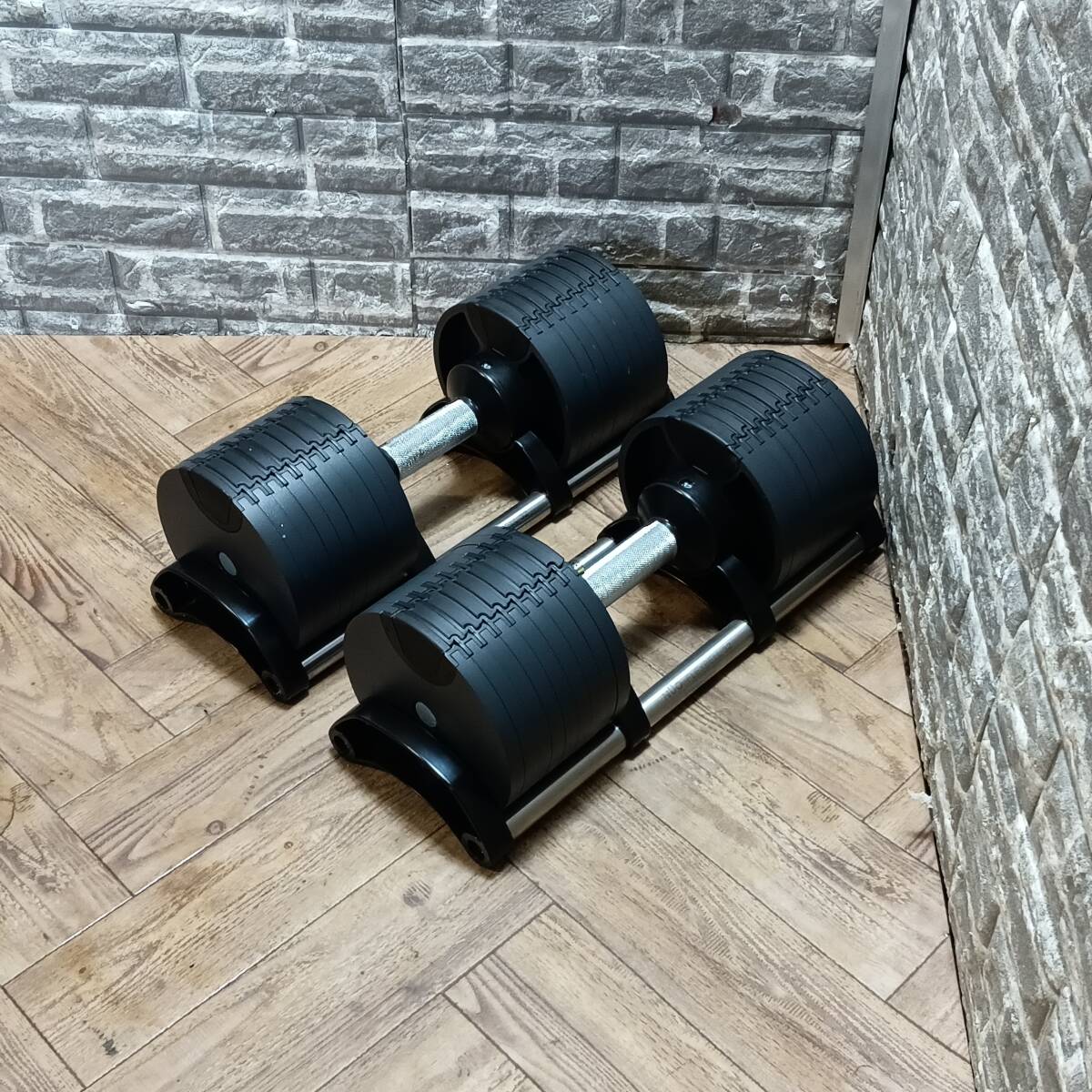 NUO FLEXBELL 可変式ダンベル 32kg×2 4Kg刻み トレーニング T17458(バーベル、ダンベル)｜売買されたオークション ...
