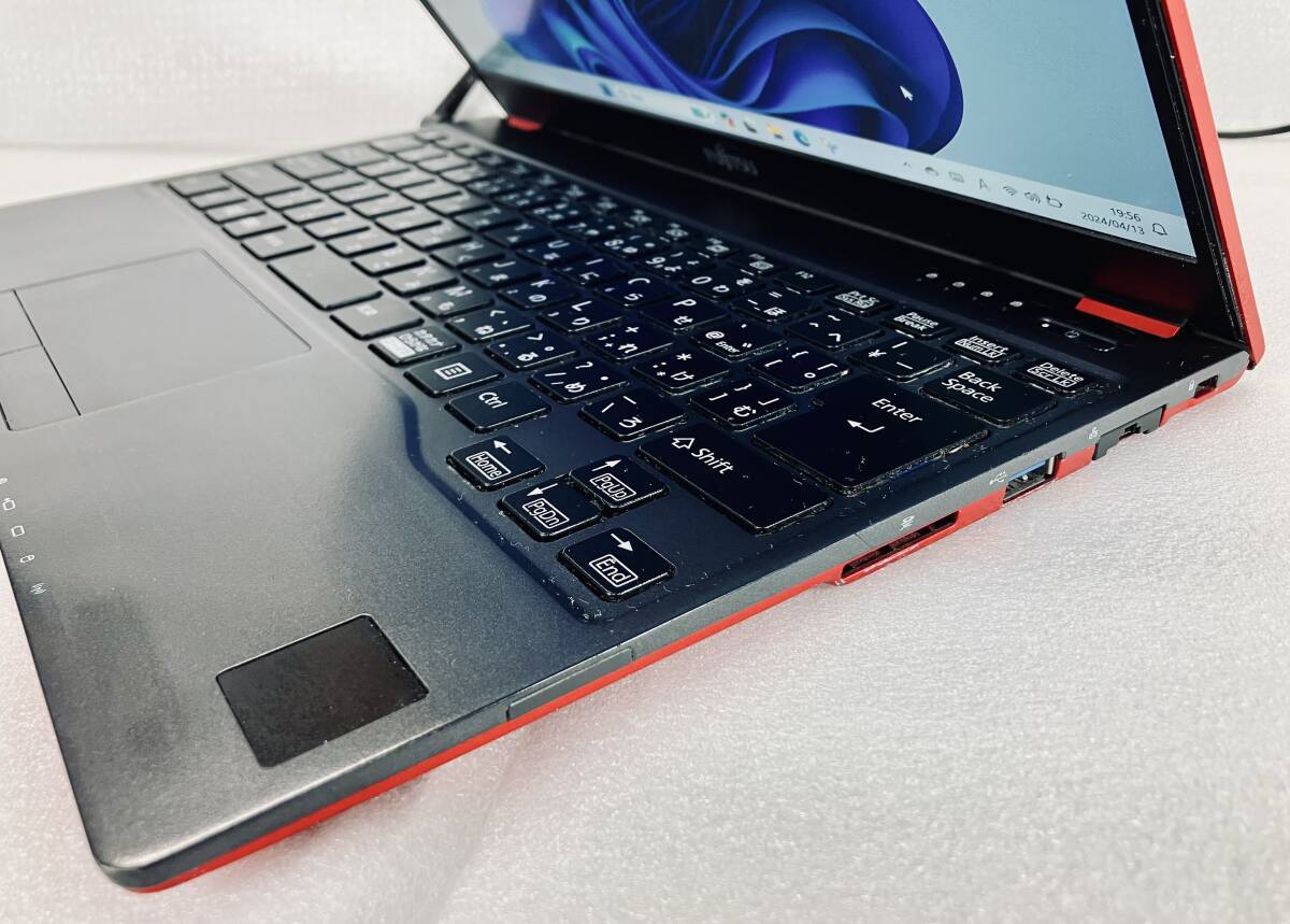 R7781B FUJITSU FUTRO MU937 FMVC07005 軽量PC/FHD13.3型/Celeron 3865U/メモリ4GB ...