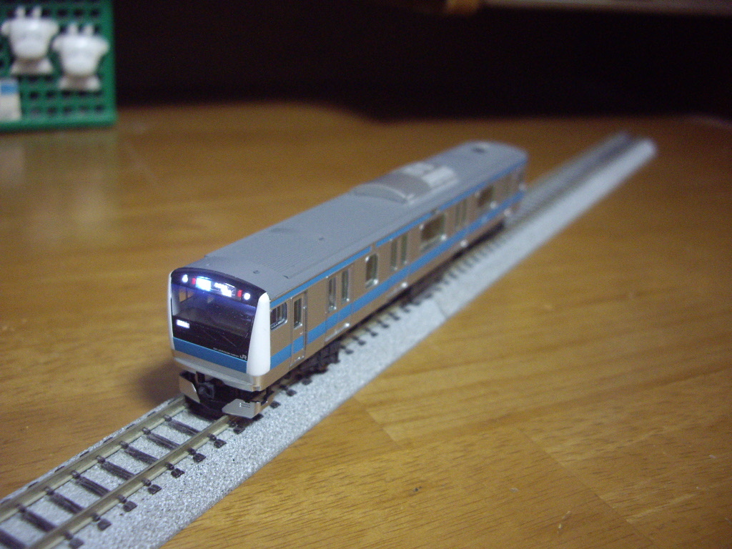 tomix E233系 京浜東北線色 クハE233-1001 品番92348バラシ ライト点灯確認済み(通勤形電車)｜売買されたオークション情報、yahooの商品情報をアーカイブ公開 ...