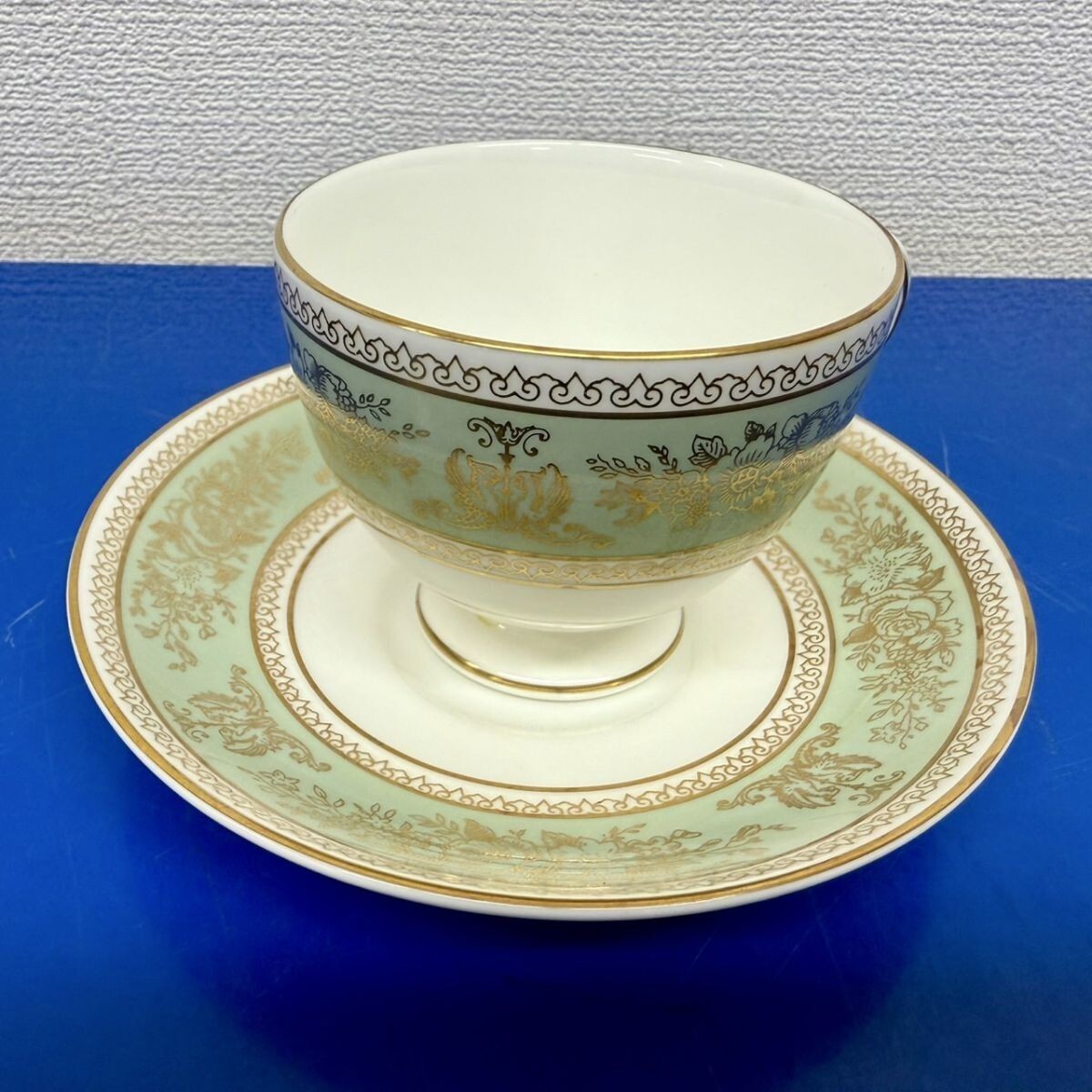 I424-M26-1365 WEDGWOOD ウェッジウッド RUNNYMEDEW4472 DOLPHINSR4652 COLUMBIAR4409 BLUE SIAM カップ＆ソーサー 4個 ...