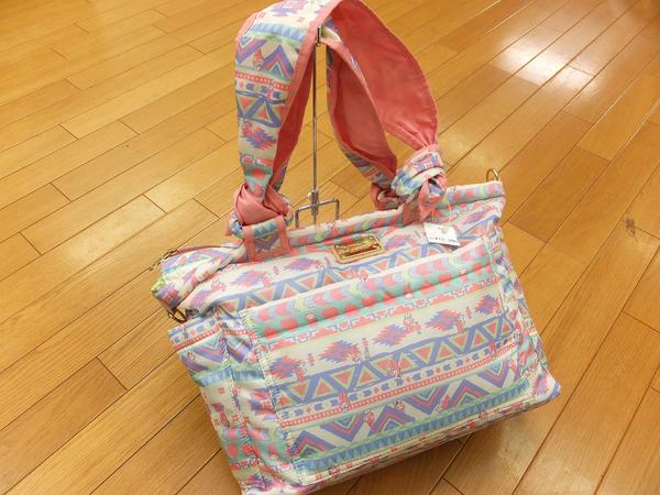 BB1560 HbG マイメロディ×キャメろん柄トートバッグ定価12390(HbG)｜売買されたオークション情報、yahooの商品情報を ...