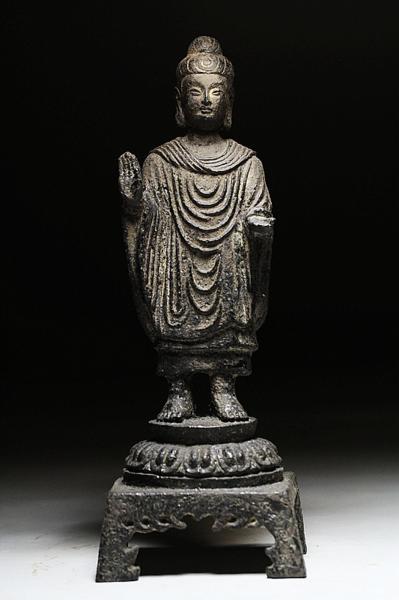 龍紋 時代 鉄製 仏教美術 文殊菩薩立像 仏龕 2.2kg 30cm 504A(仏壇)｜売買されたオークション情報、yahooの商品情報をアーカイブ公開 - オークファン（aucfan.com）